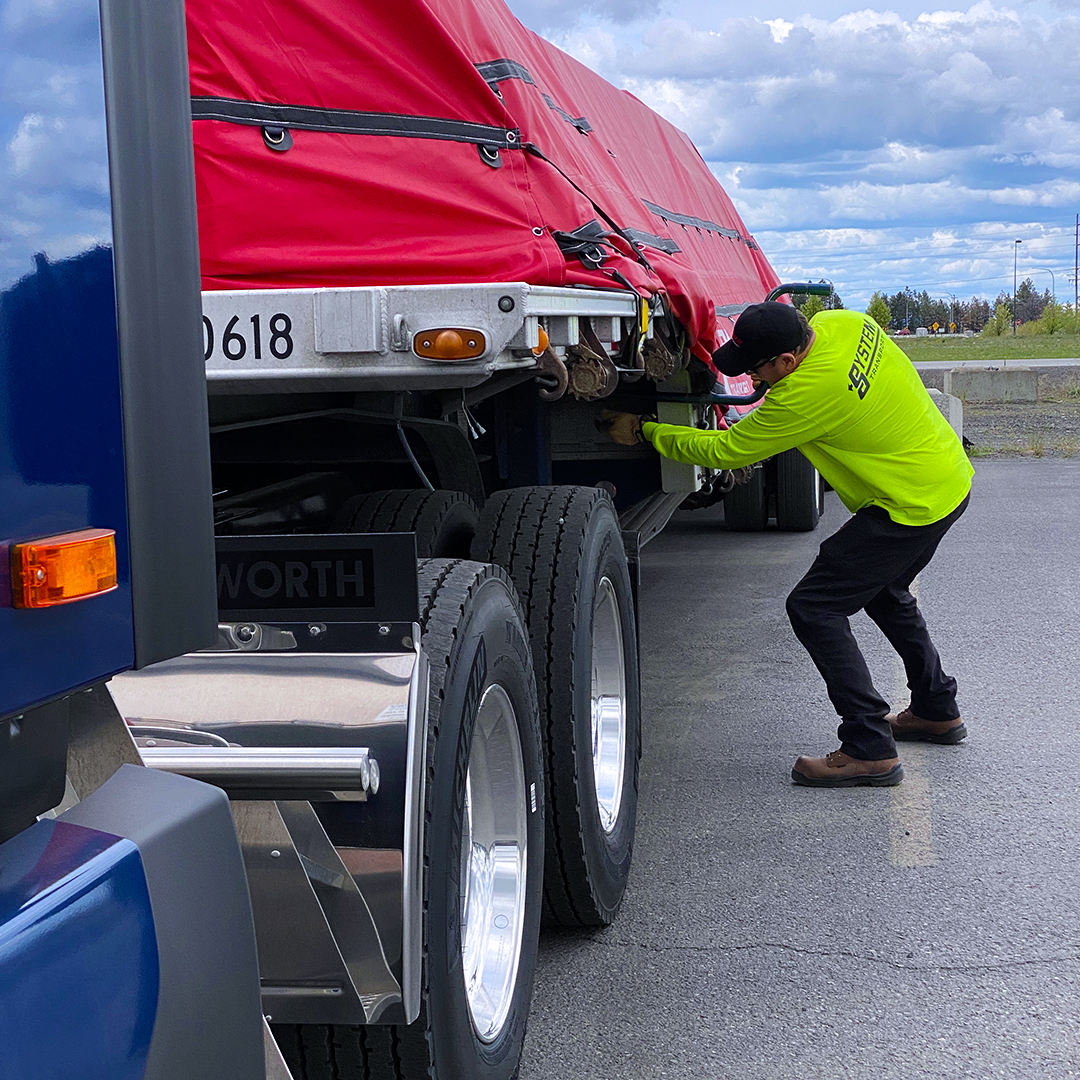 #TarpingTuesday: Tips For Flatbed Tarping - System Transport