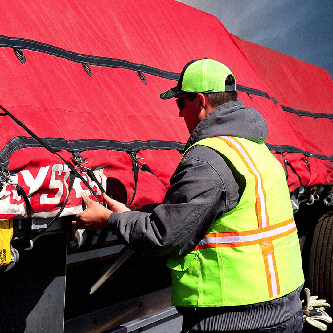 How Flatbed Drivers Avoid the Dangers of Shifting Cargo - System Transport